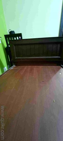 Custom Made Single bed in very good condition measuring 6ft/3.5ft/1.5ft ...