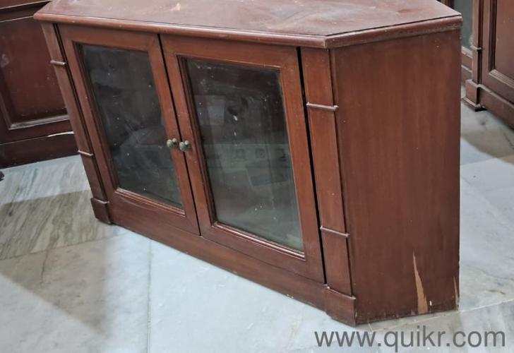Corner TV Unit - Wood Veneer Finish Excellent condition showcase ...