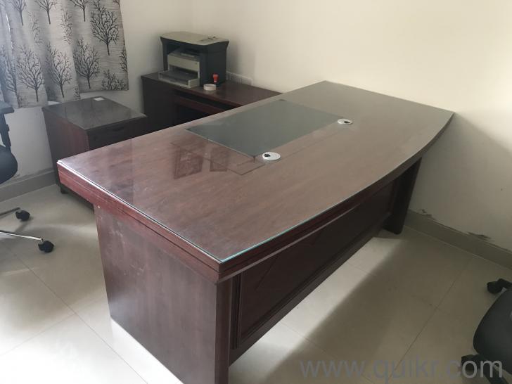 Boss Table - 7 Feet - Alost Like New - With Glass Top - No Scratches ...