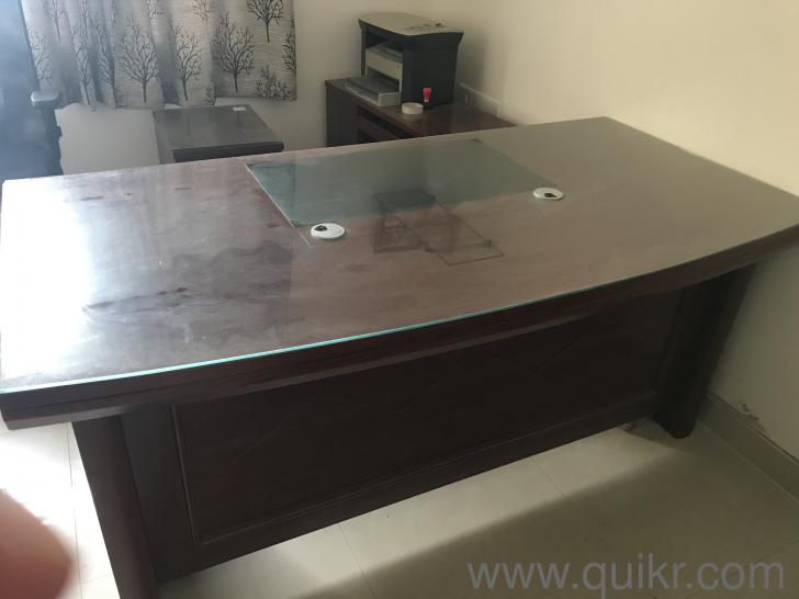 Boss Table - 7 Feet - Alost Like New - With Glass Top - No Scratches ...