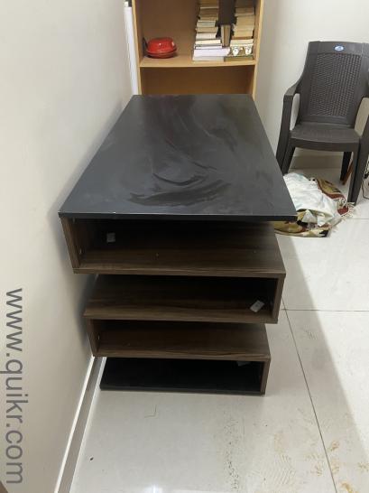 Selling my office table Dimensions: 60D x 75W x 120H | Bangalore | Quikr