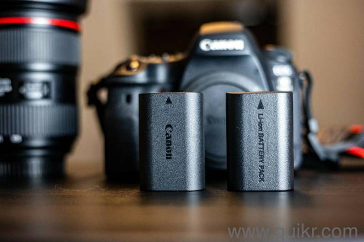 New and original Canon EOS 6D Mark II digital camera with complete kit ...