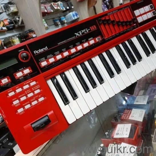 Roland XPS 10 Keyboard Workstation + Stand + All Original Box + All ...