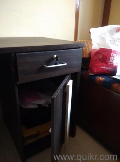 Huge Sized Table with Locked Drawers few Months Old | Bangalore | Quikr