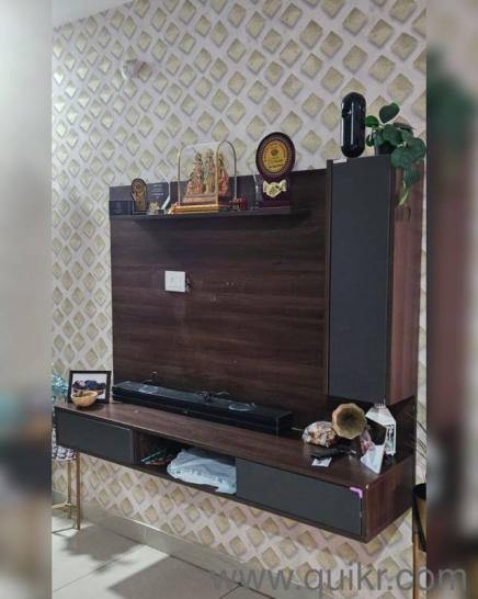 Royal Oak TV Unit in good condition with 2 drawers | Hyderabad | Quikr