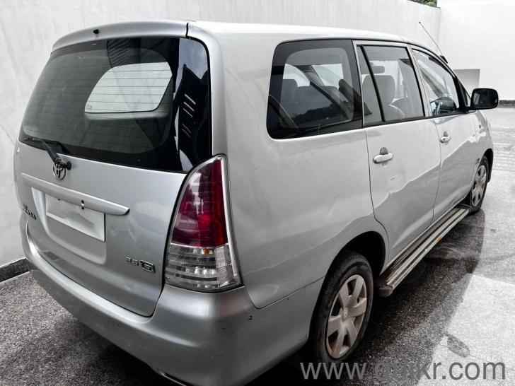 Silver 2010 Toyota Innova 2.5 G BS IV 8 STR 1,51,000 kms driven in ...