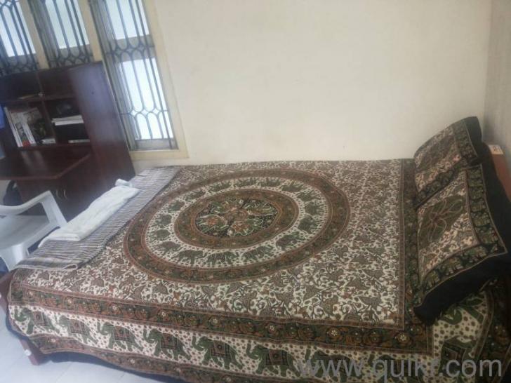 wooden bed for 2 person | Pune | Quikr