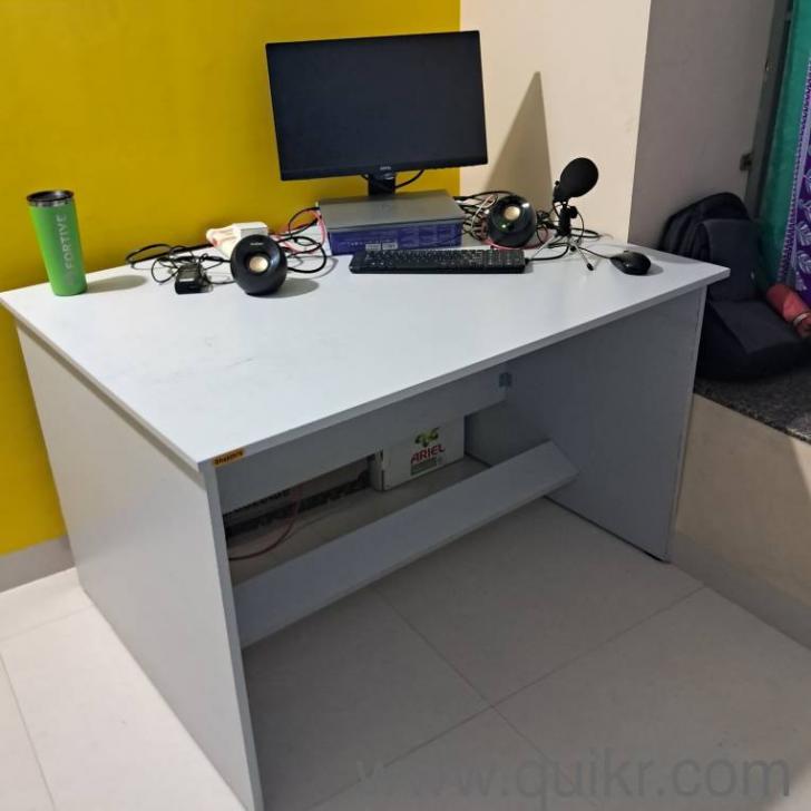 3ft x 4ft big sturdy comfortable work table with foot rest to sell ...