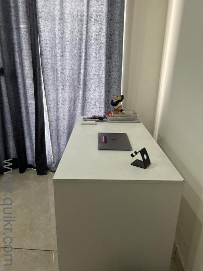 White and Walnut Color Study Table 6 months old | Gurgaon | Quikr