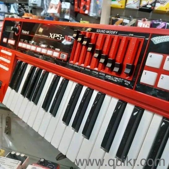 Roland XPS 10 Keyboard Workstation + Stand + All Original Box + All ...