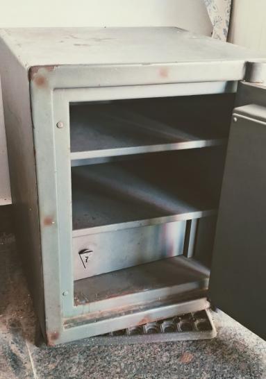 Godrej safety locker 22 inch with one set of keys | Thiruvalla | Quikr