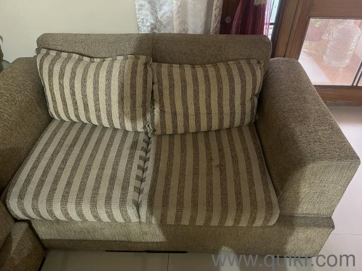 Sofa set 3-2-2 hardly used and 5 years old | Faridabad | Quikr